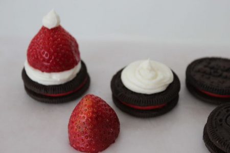 The Cutest Oreo Strawberry Santa Hats You'll Want To Make
